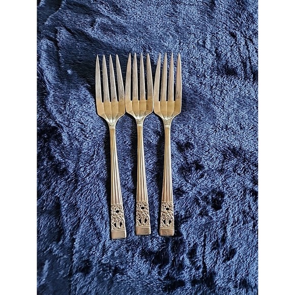 Dining | Oneida Coronation 3 Salad Forks Community Silverplate Flatware ...